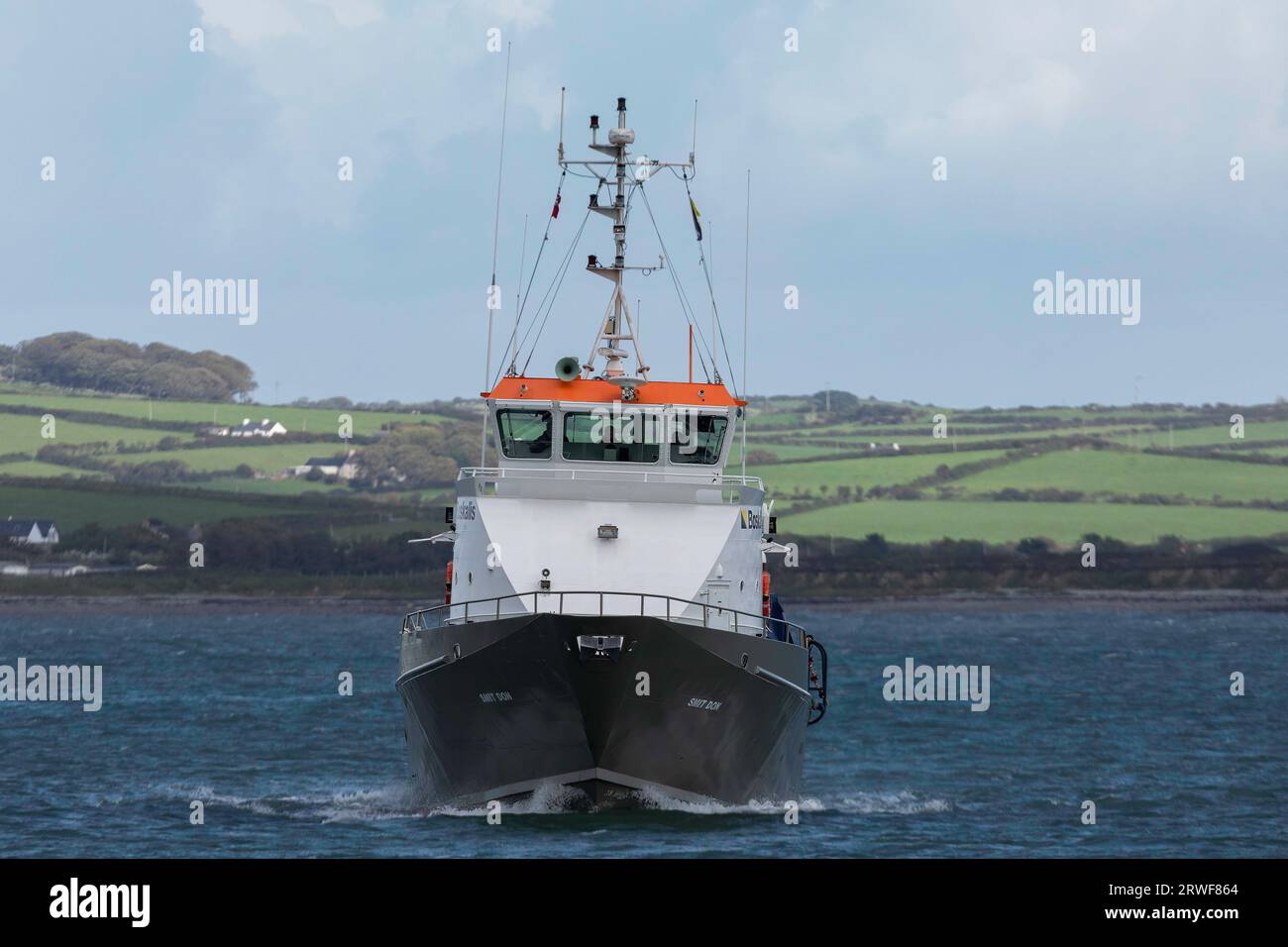 SMIT DON entering Holyhead Harbour Stock Photo - Alamy