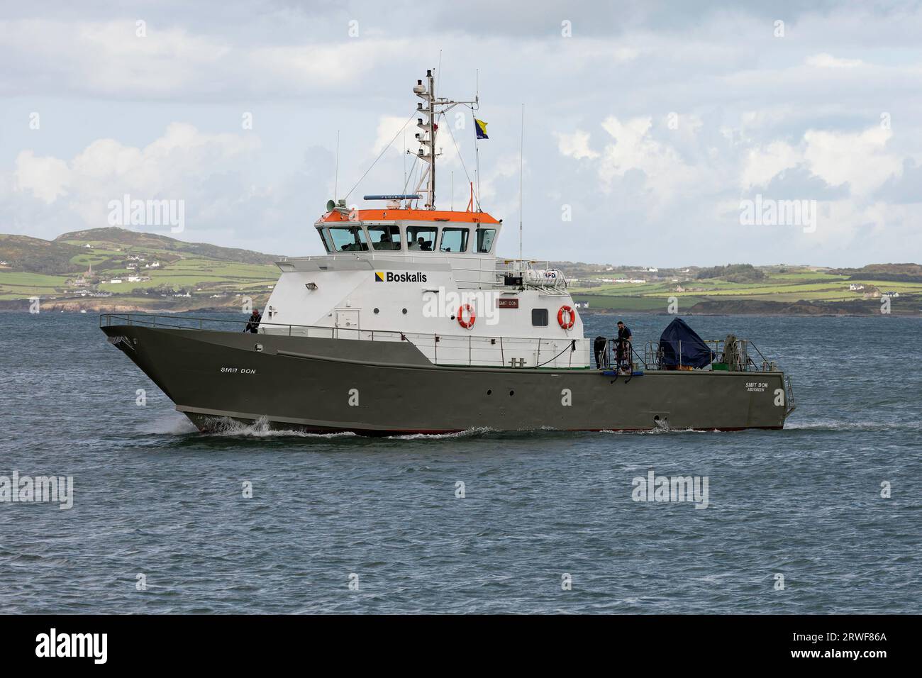 SMIT DON entering Holyhead Harbour Stock Photo - Alamy