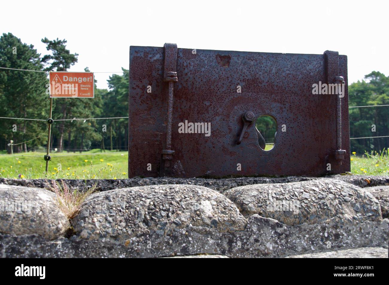 Sniper sheild hi-res stock photography and images - Alamy