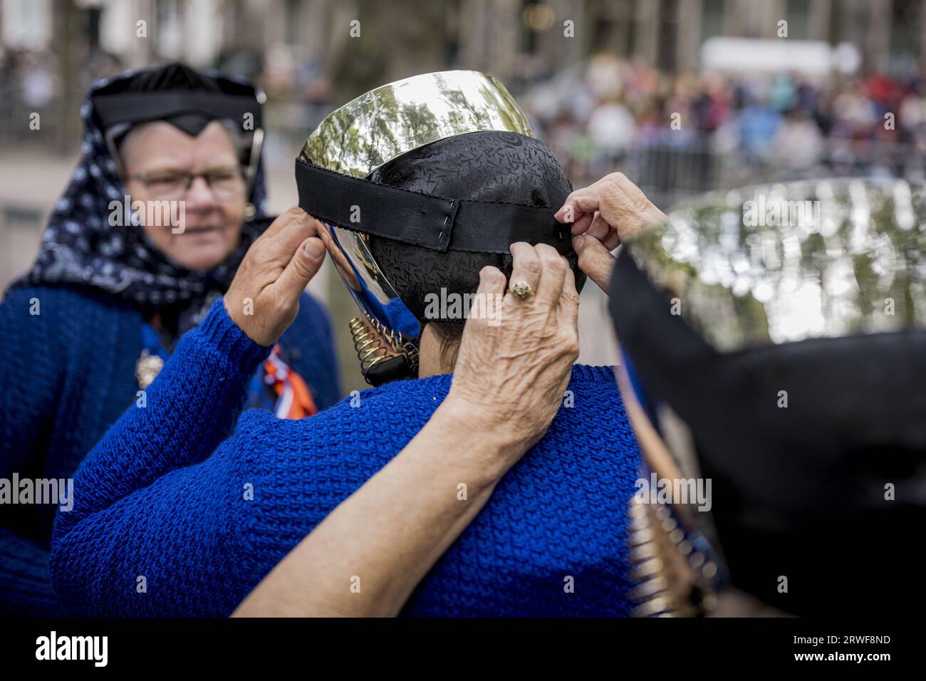 The Hague, Netherlands. 19th Sep, 2023. THE HAGUE - Staphorst women in ...