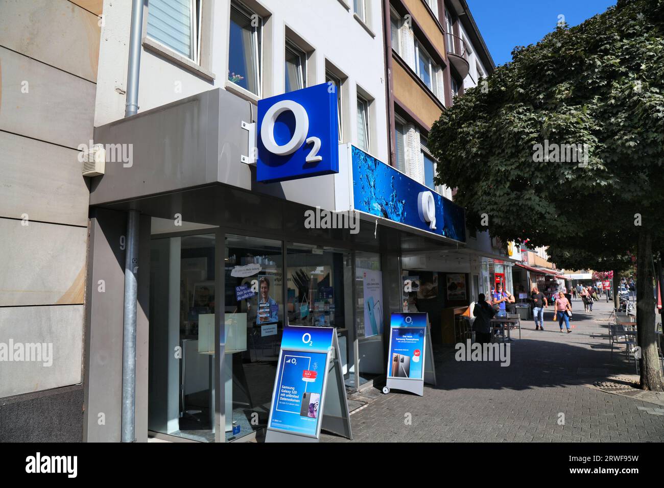 Of spanish company telefonica hi-res stock photography and images - Alamy