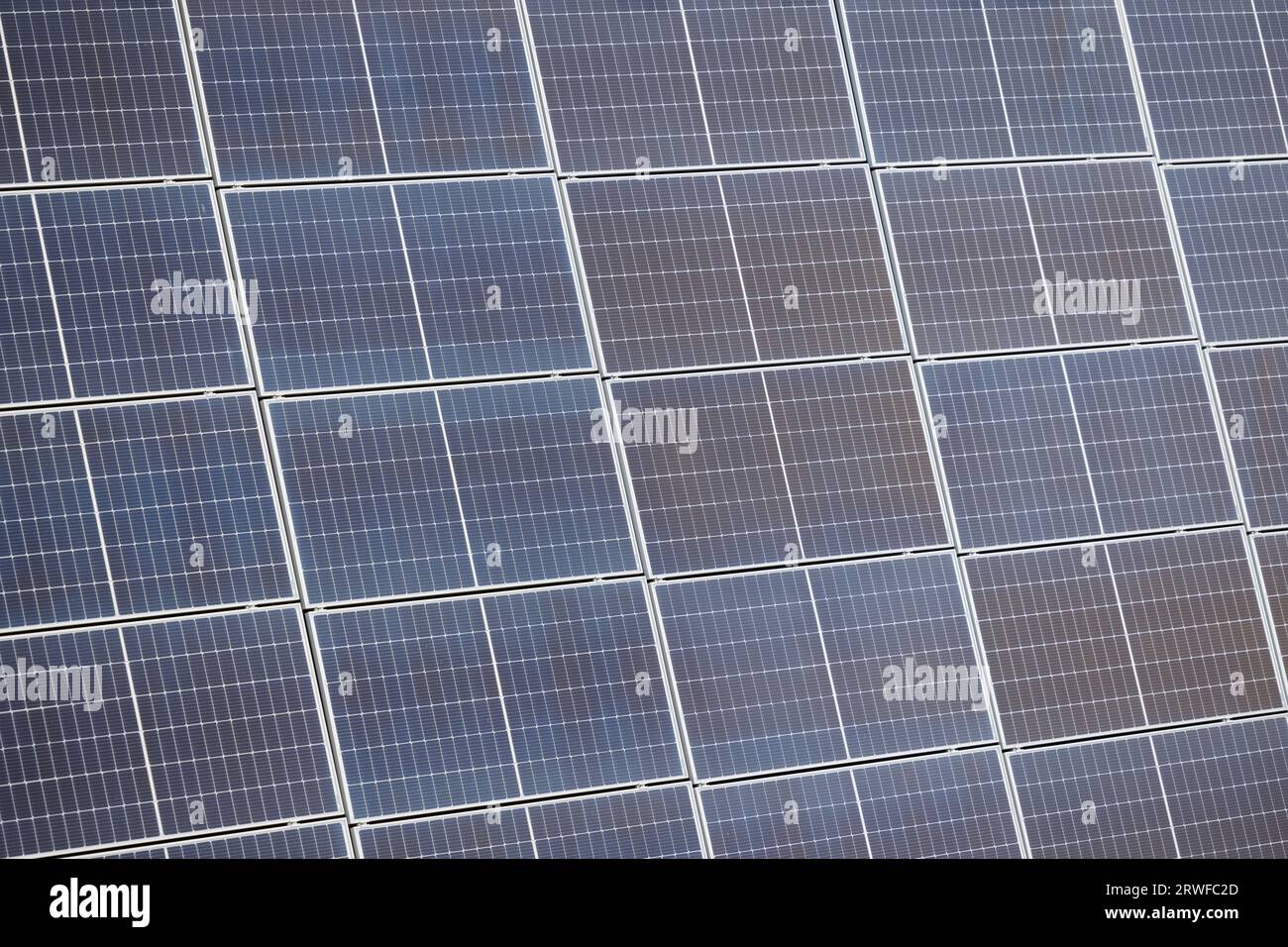 Wuppertal, Germany. 19th Sep, 2023. Photovoltaic systems are installed ...