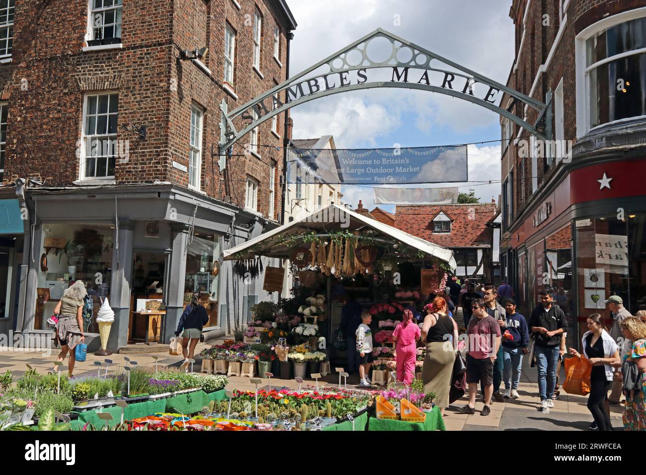 Entrance to Shambles Market, York Stock Photo - Alamy
