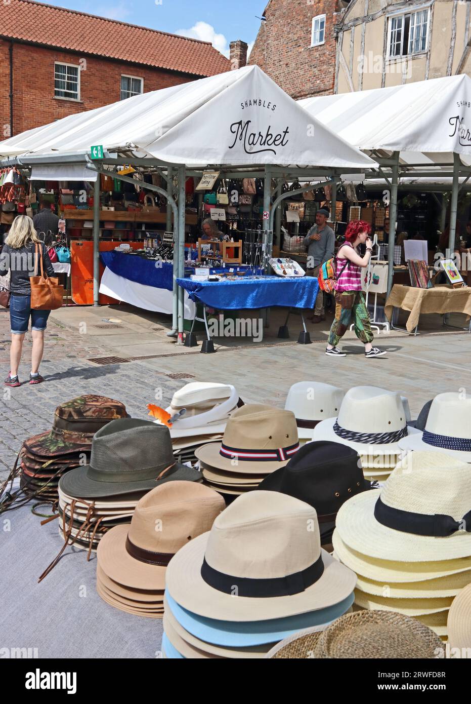 Traditional market stalls in Shambles Market, York Stock Photo - Alamy