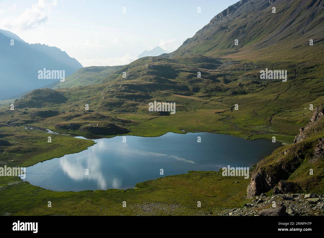 Die Seen von Tsofeiret, alpines Flachmoor im Walliser Val de Bagnes ...