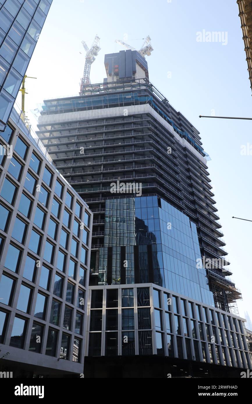 One leadenhall tower hi-res stock photography and images - Alamy