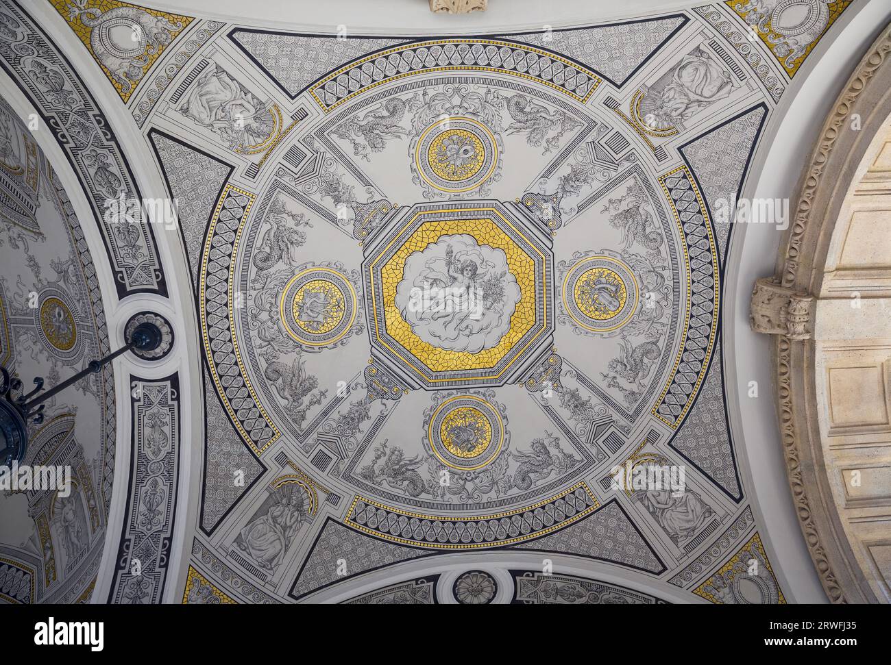 Oval ceiling design hi-res stock photography and images - Alamy