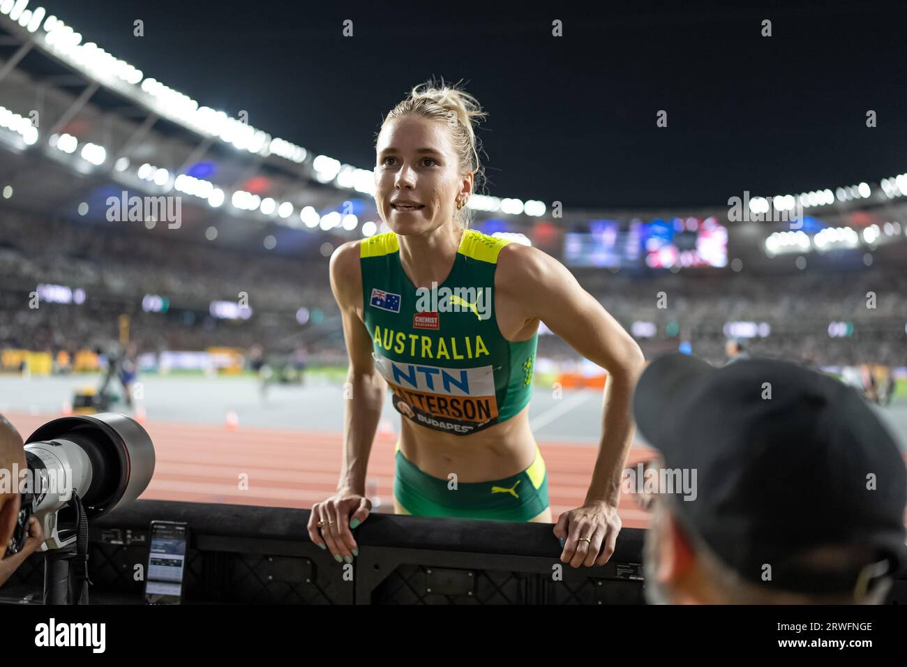 Eleanor patterson high jump winner hi-res stock photography and images ...