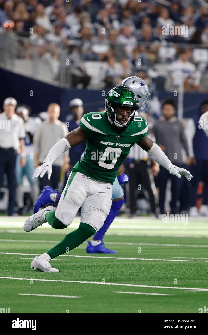 New York Jets safety Adrian Amos (0) rushed the quarterback during an ...