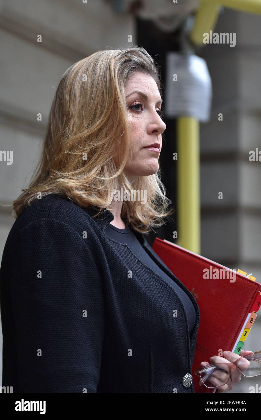 2023 penny mordaunt hi-res stock photography and images - Alamy