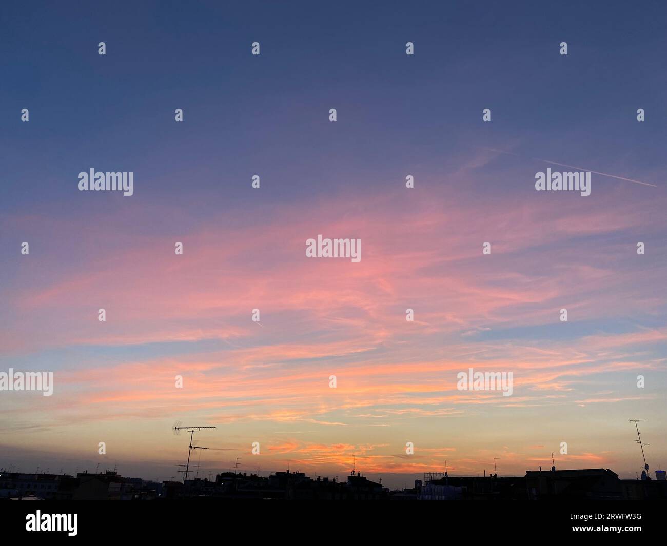 Visible multi image hi-res stock photography and images - Alamy