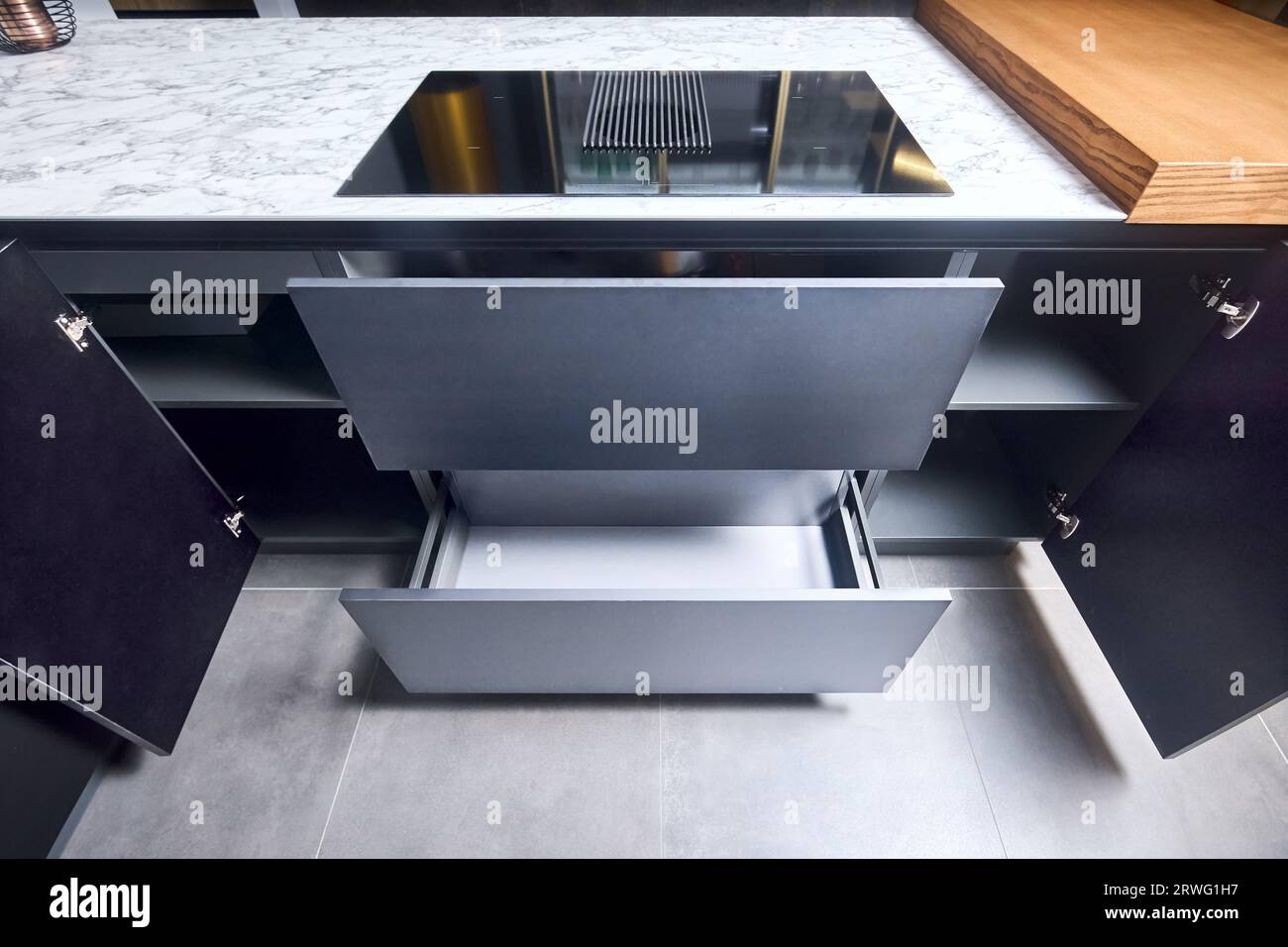 Induction cooker black glass hob with integrated hood or aspirating ...