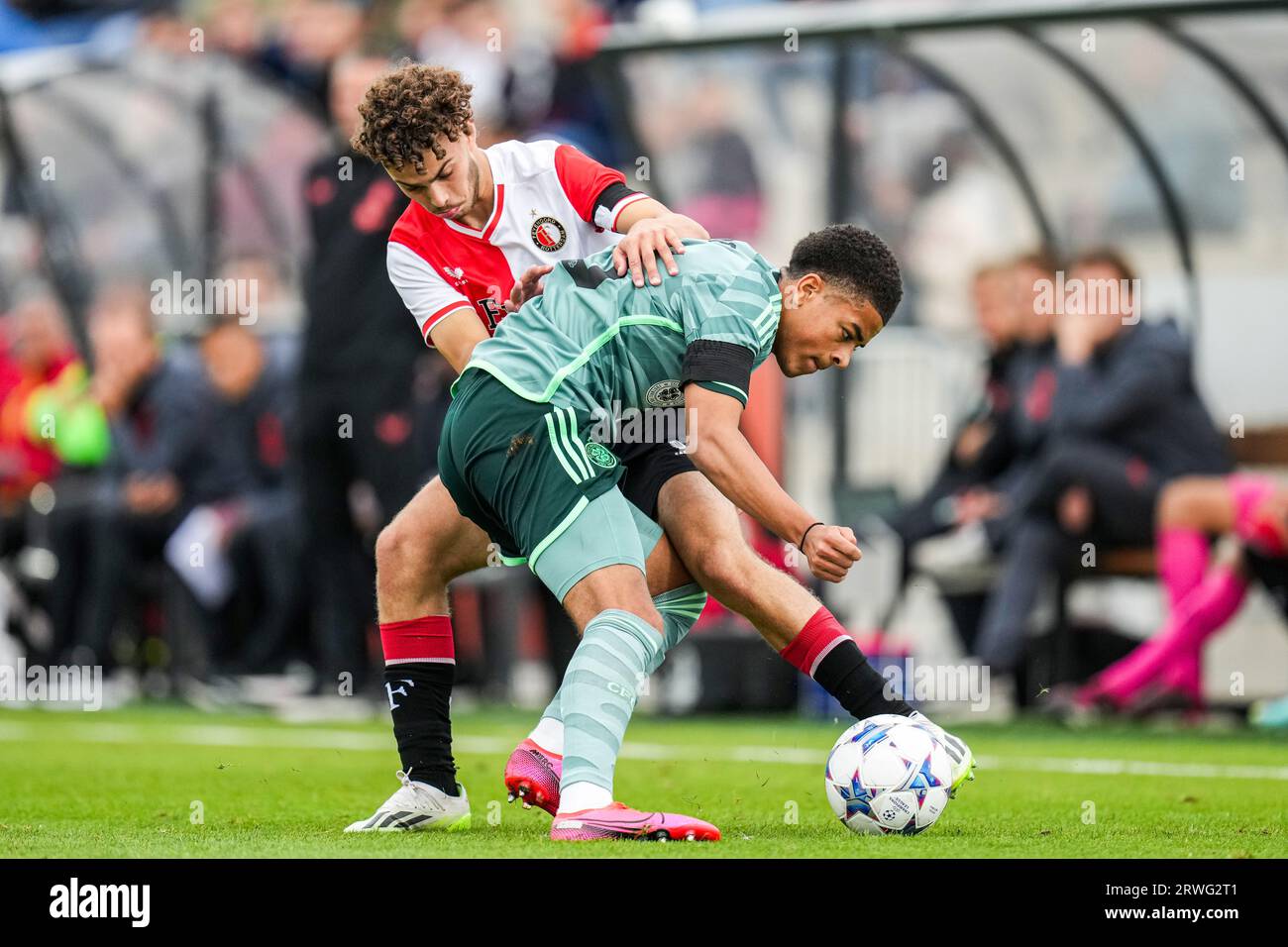 Rotterdam - Aymen Sliti of Feyenoord O19, Josh Dede of Celtic O19 ...