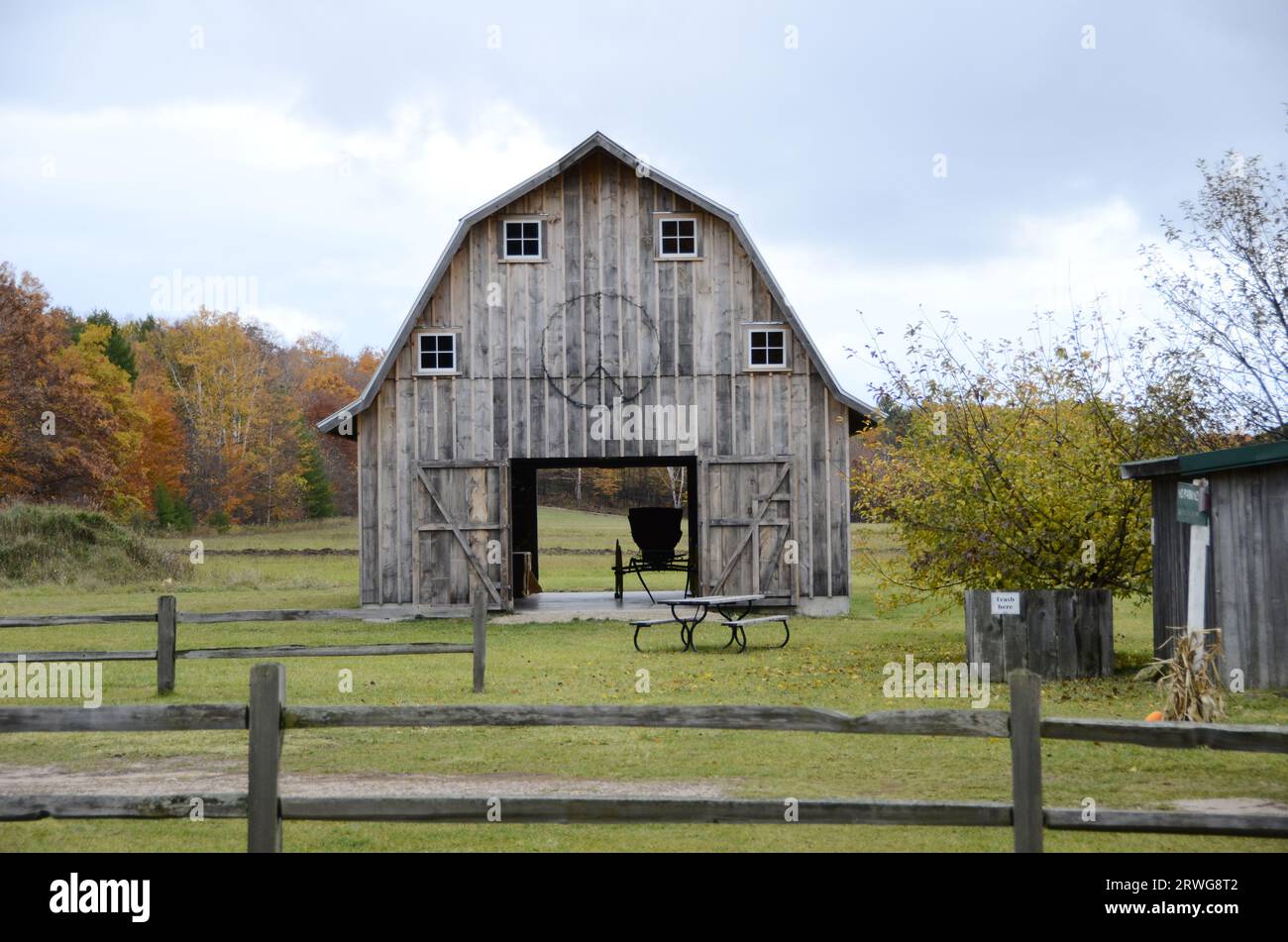 Wisconsin farm animals hi-res stock photography and images - Alamy