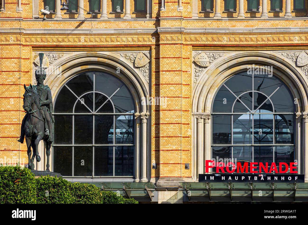 Hanover, Lower Saxony, Germany, main train station featuring the ...