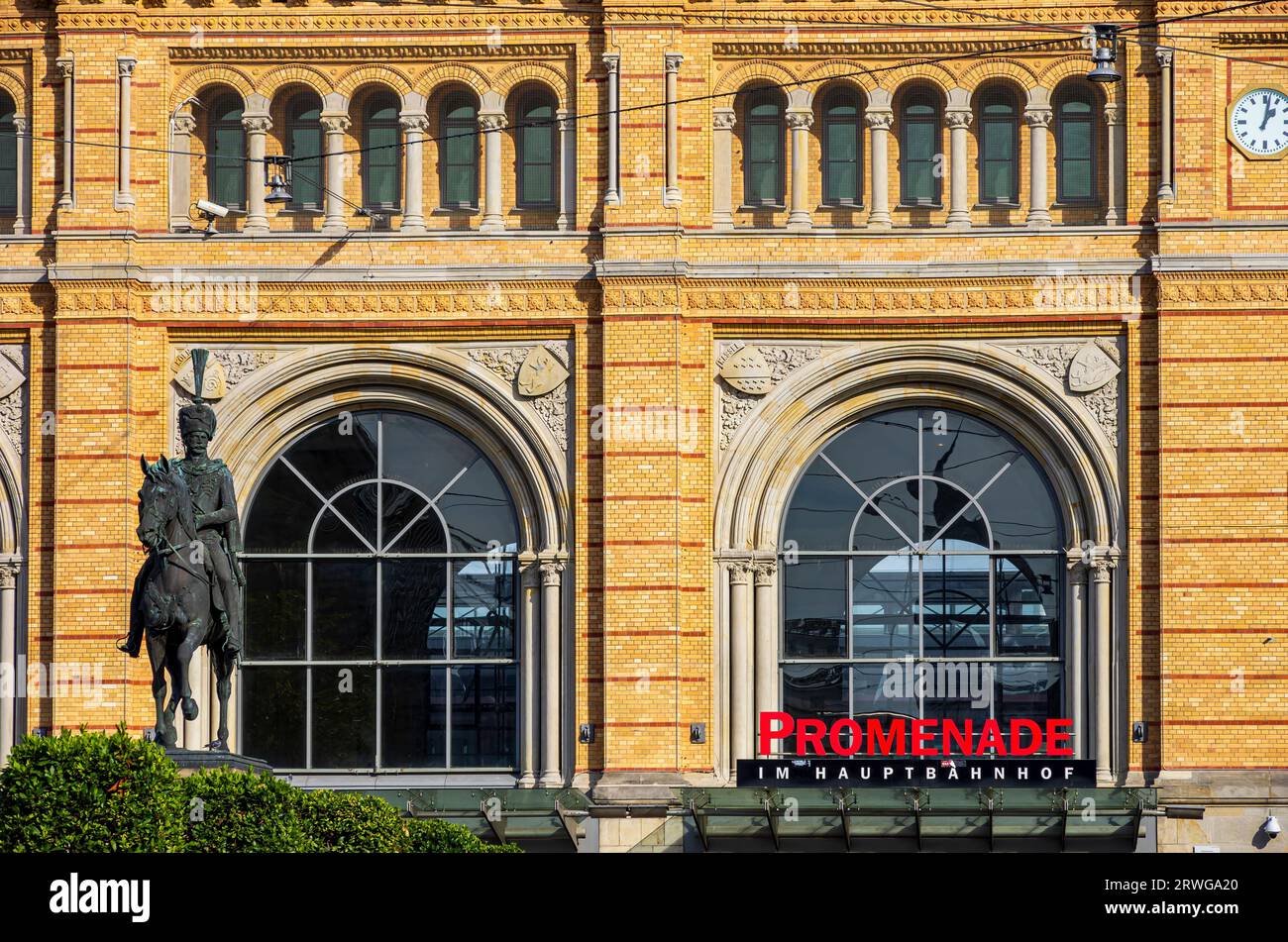 Hanover, Lower Saxony, Germany, main train station featuring the ...