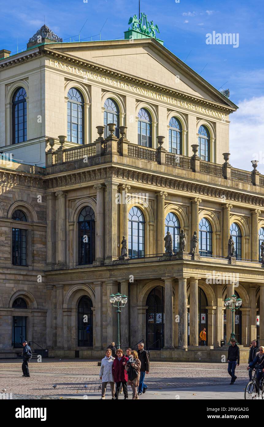 Staatsoper hannover hi-res stock photography and images - Alamy