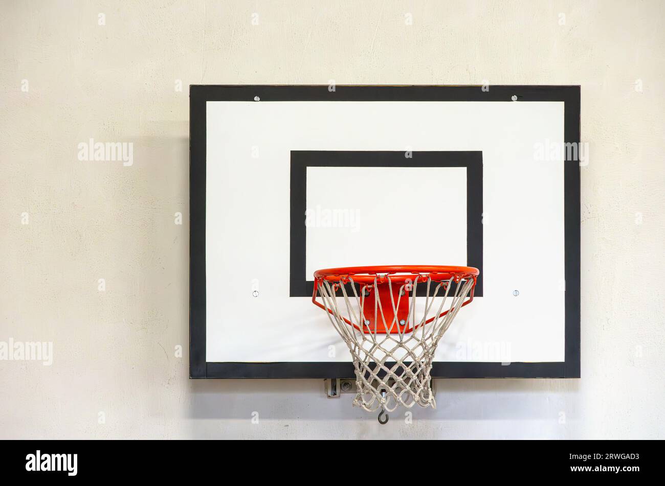 Basketball hoop hi-res stock photography and images - Alamy