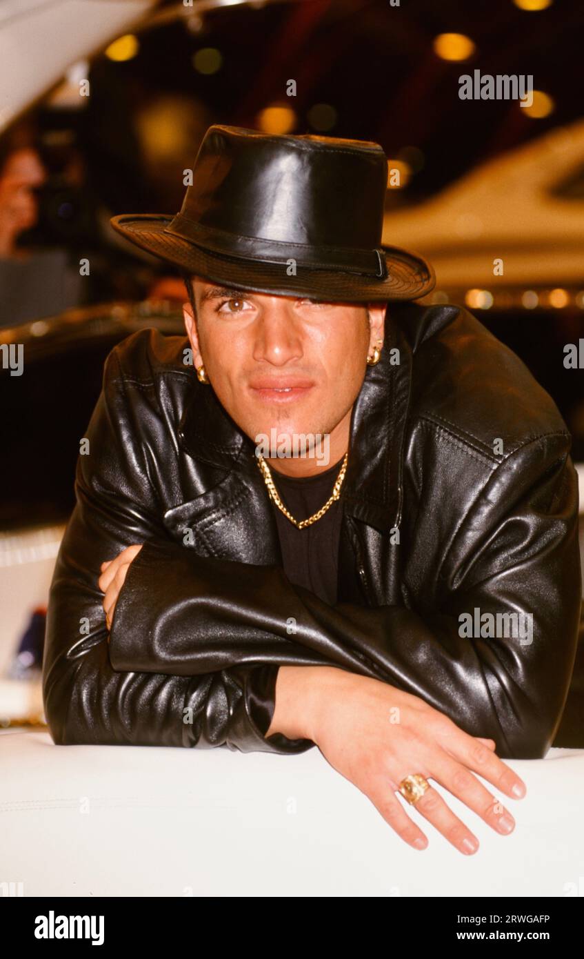 Peter andre celebrity hi-res stock photography and images - Alamy