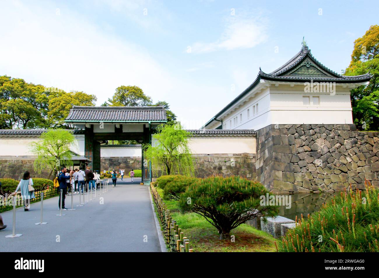 Japan and tokyo imperial residence hi-res stock photography and images ...