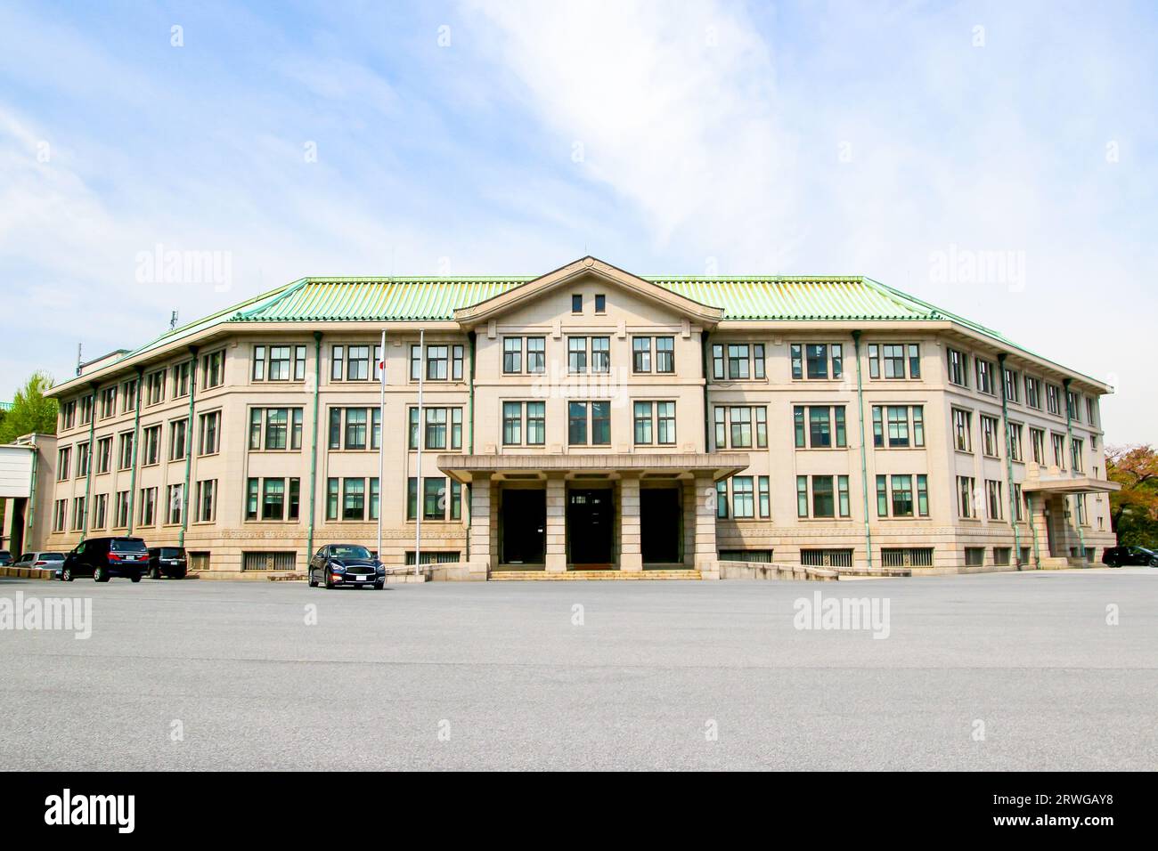 Tokyo imperial palace residence emperor hi-res stock photography and ...