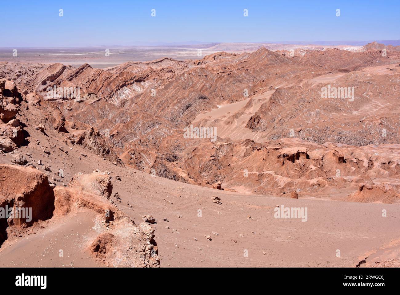 Valle de La Luna (Moon Valley). San Pedro de Atacama, Cordillera de la Sal, Salar de Atacama ...