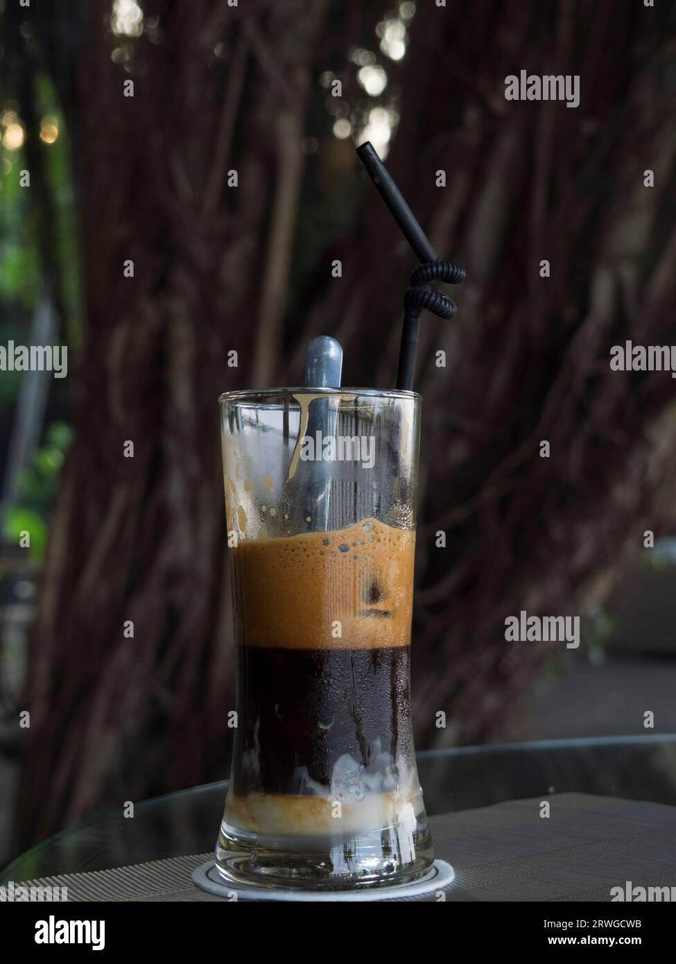 Iced coffee vietnam hi-res stock photography and images - Alamy