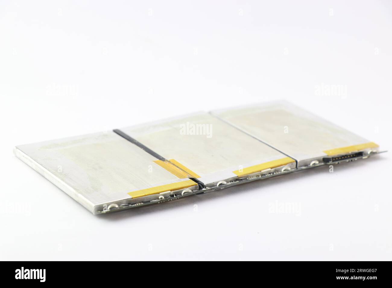 Laptop battery with 3 cells. Rechargeable lithium polymer batteries to ...