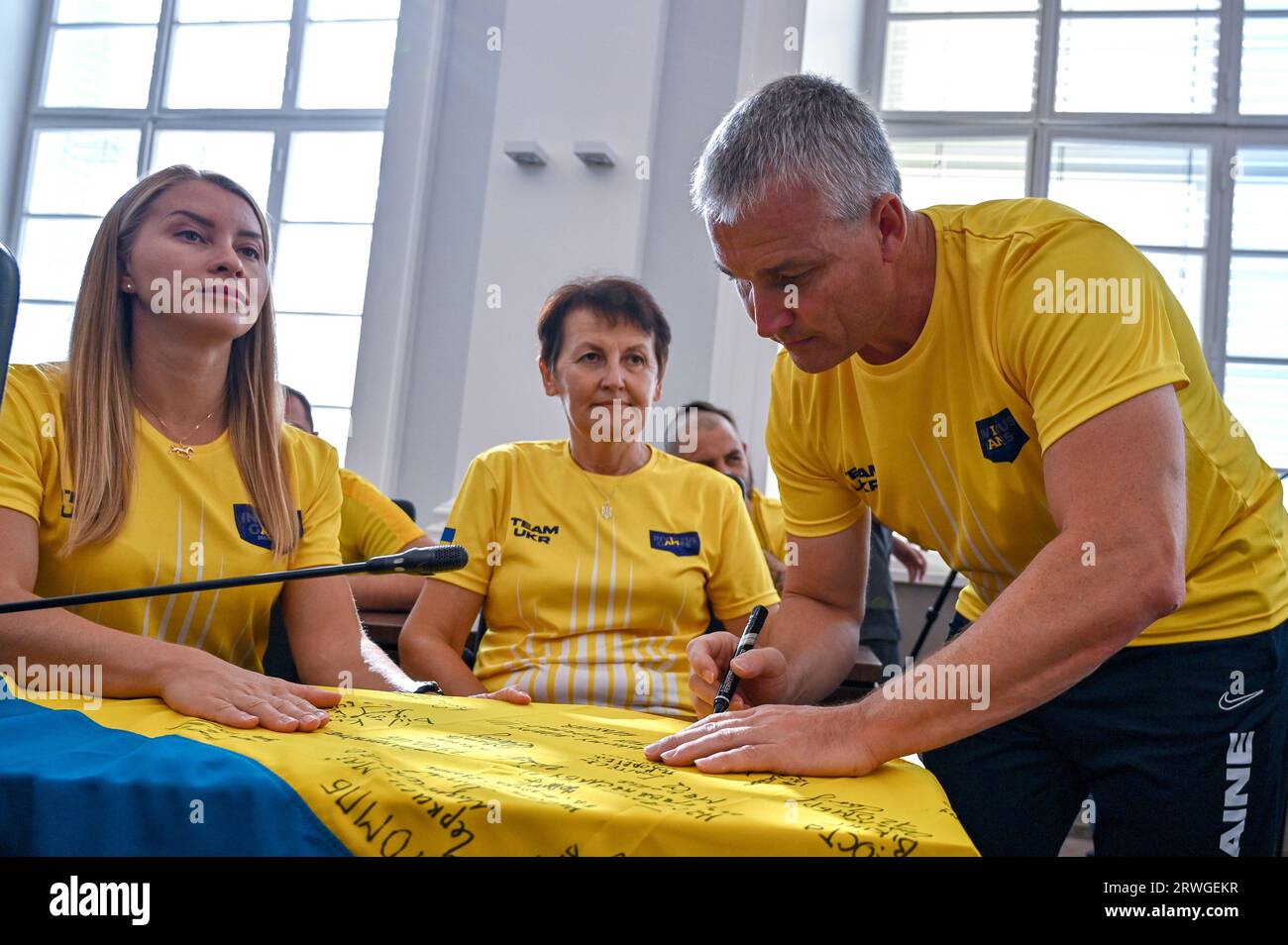Non Exclusive: LVIV, UKRAINE - SEPTEMBER 18, 2023 - A member of Team ...