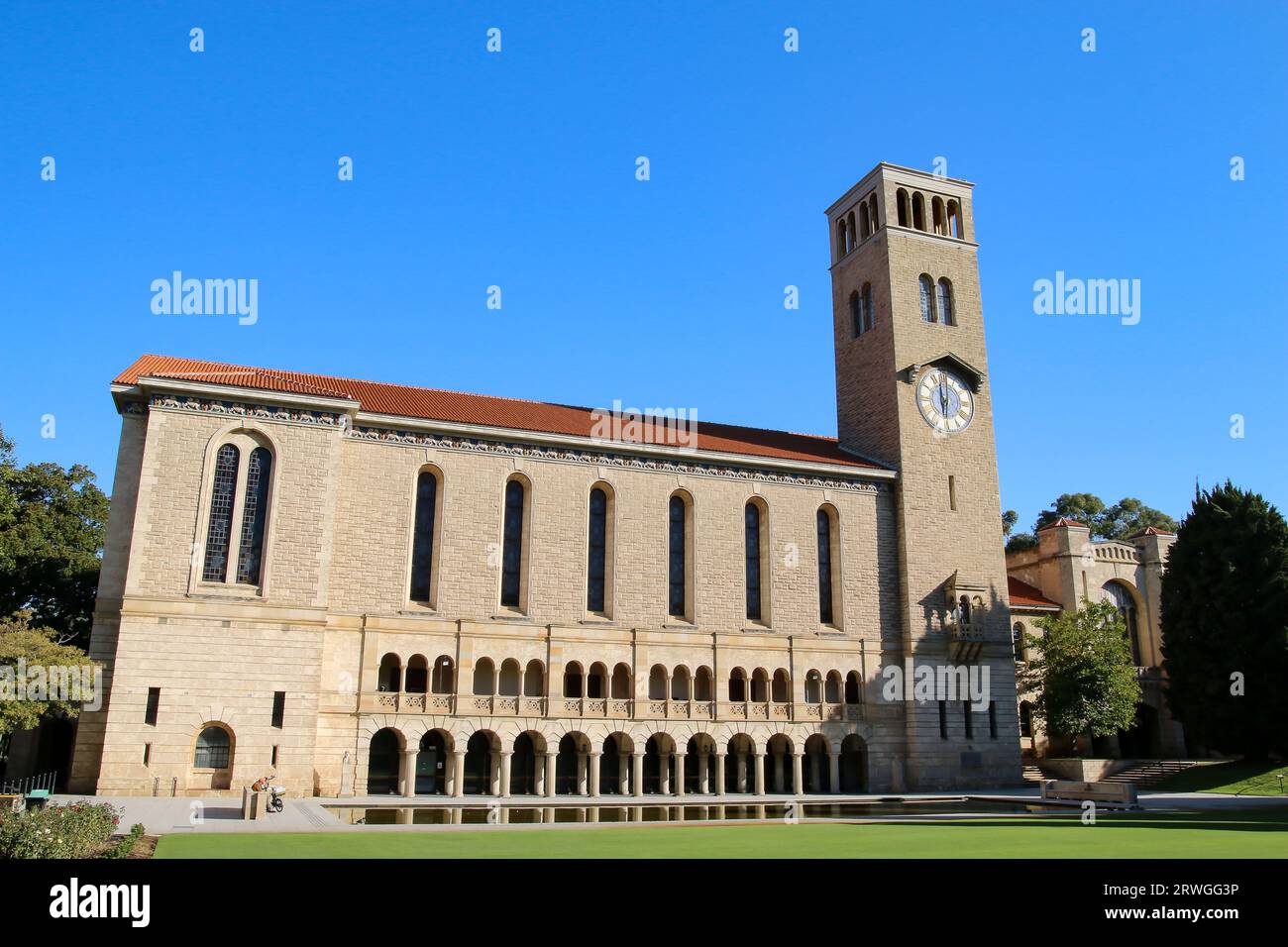Winthrop Hall and Clock Tower at the University of Western Australia ...
