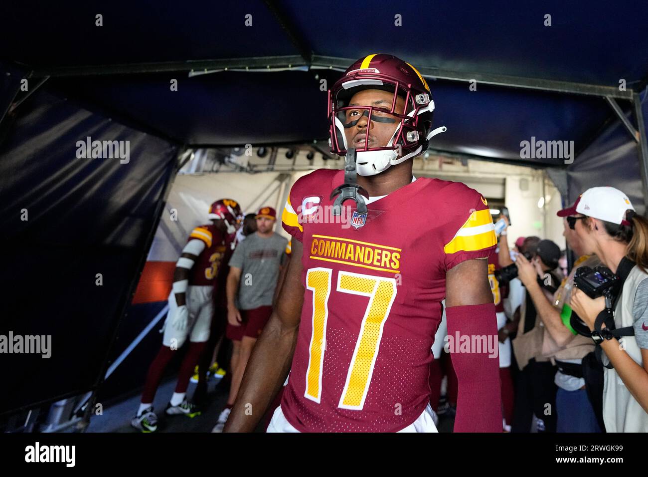 Washington Commanders wide receiver Terry McLaurin (17) takes the field against the Denver ...