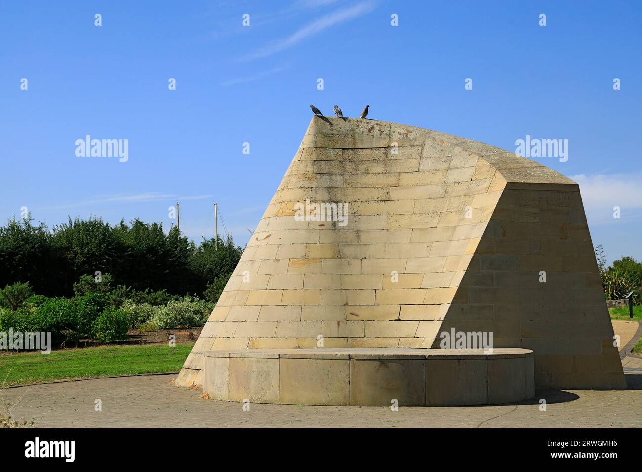 Cader idris sculpture hi-res stock photography and images - Alamy