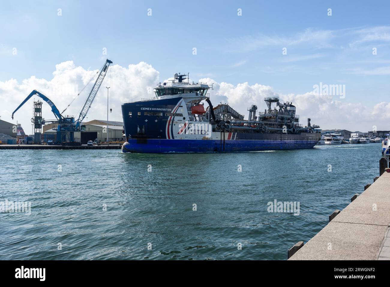 Cemex Go Innovation - IMO 9848675 Aggregate Dredge in Poole harbour ...