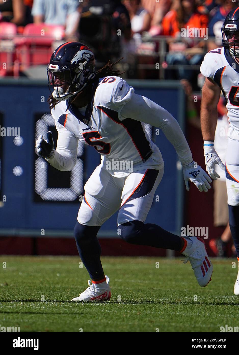 Denver Broncos linebacker Randy Gregory (5) against the Washington ...