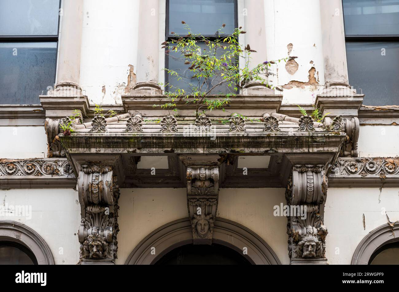 Distressed cities hi-res stock photography and images - Alamy