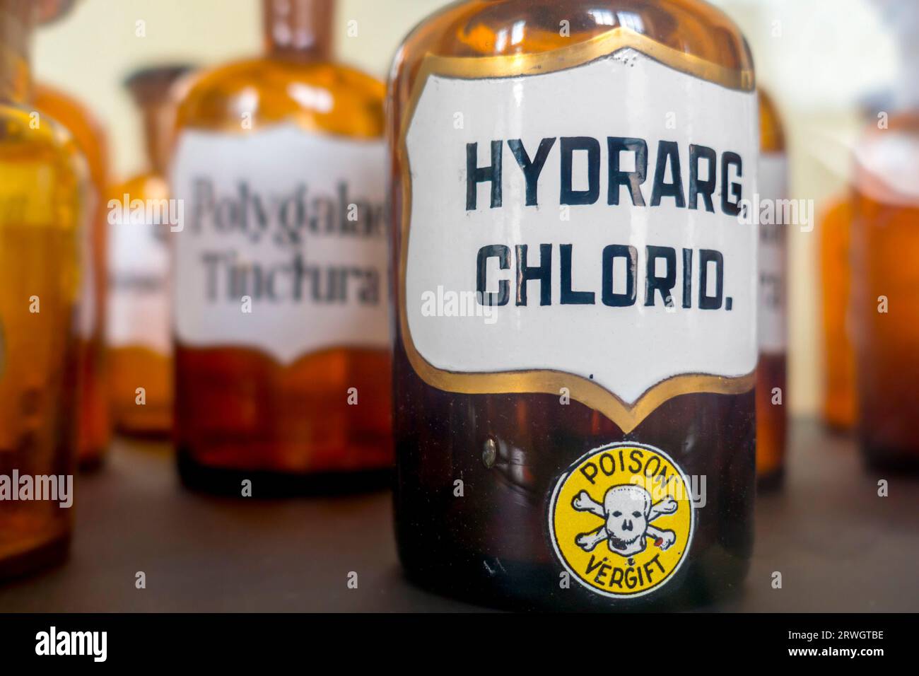 Vintage pharmacy hi-res stock photography and images - Alamy