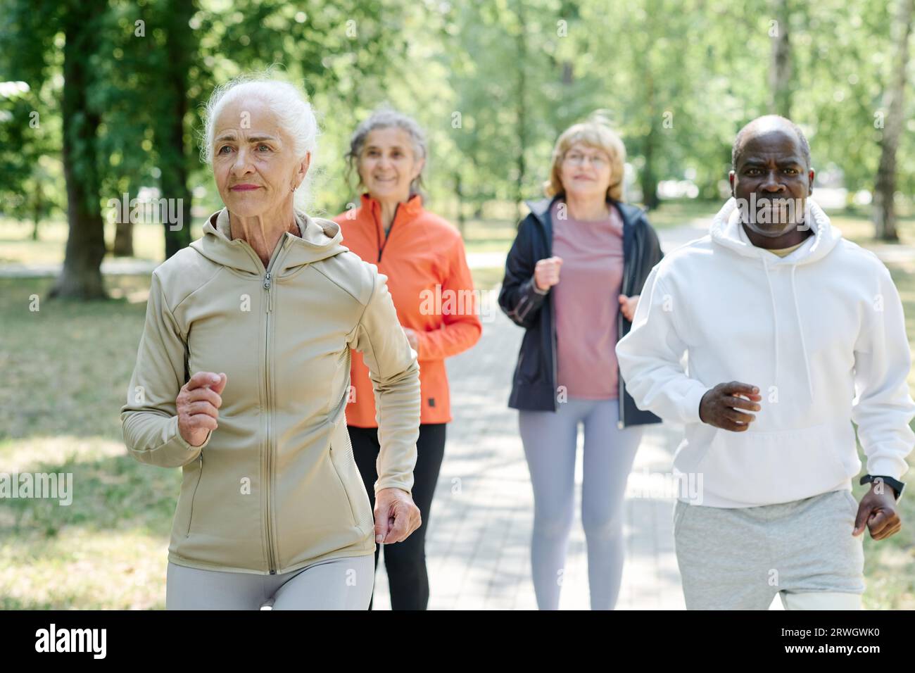 Diverse group people doing hi-res stock photography and images - Alamy