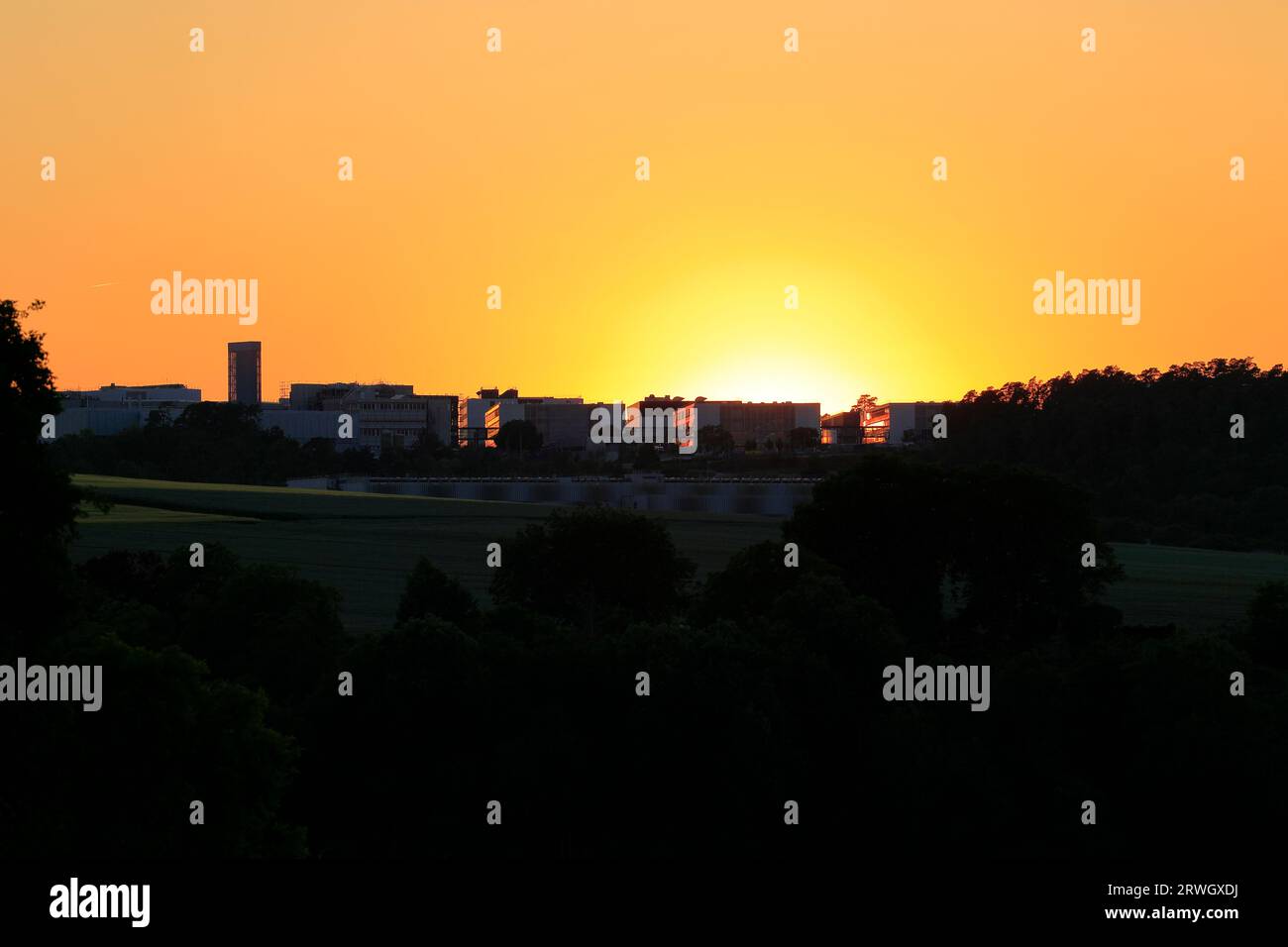 Harsh contrast hi-res stock photography and images - Alamy