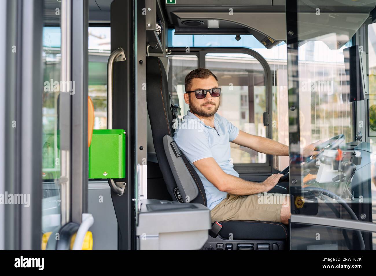 Portrait bus driver hi-res stock photography and images - Alamy