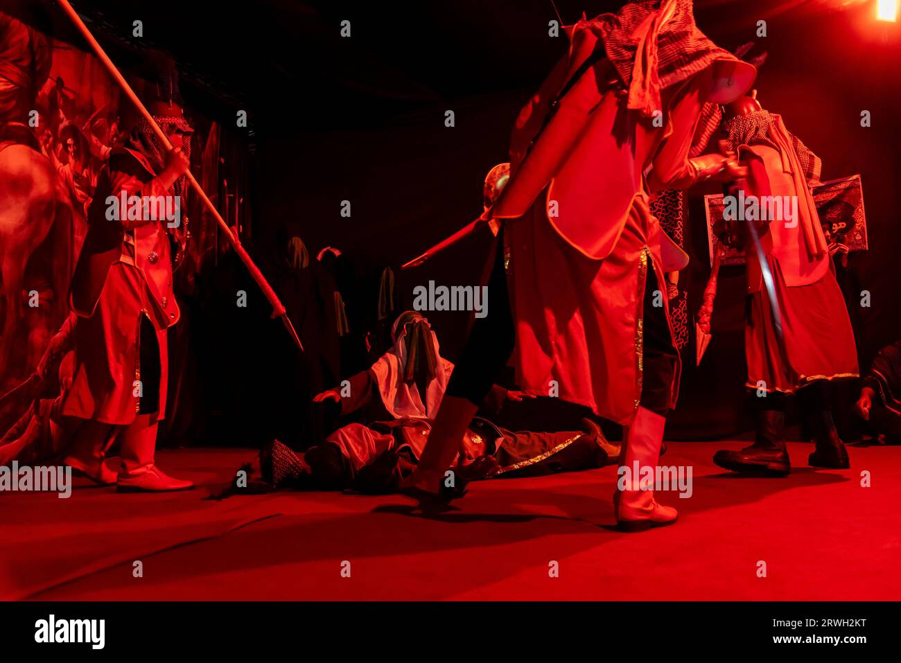 Shia Muslims re-enact the scenes from Battle of Karbala as Shia Muslim ...