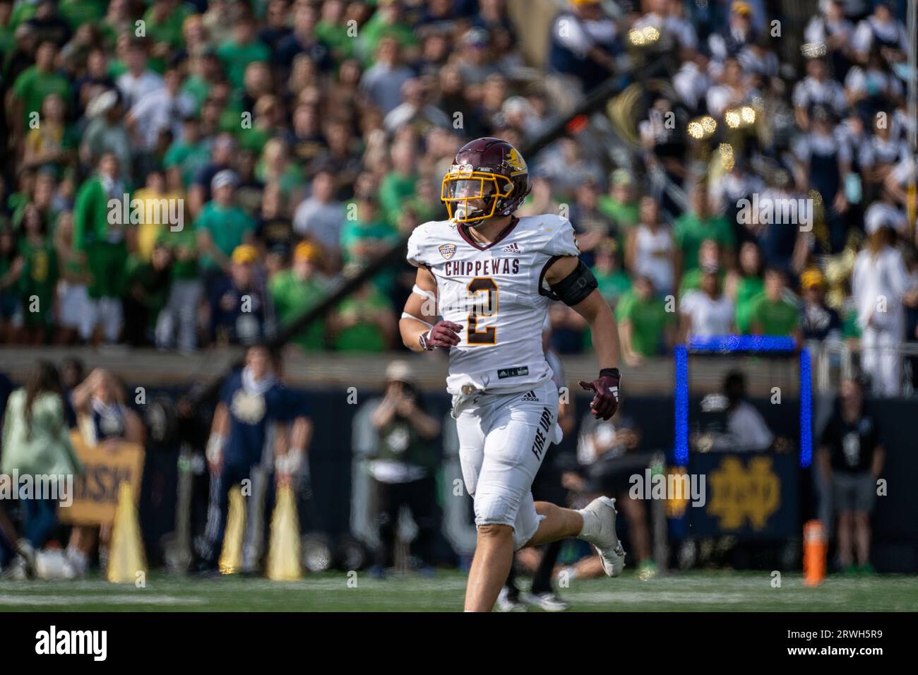 Central Michigan linebacker Nick Apsey (2) during an NCAA football game ...