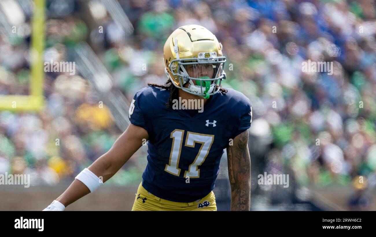 Notre Dame wide receiver Rico Flores Jr. (17) during an NCAA football ...