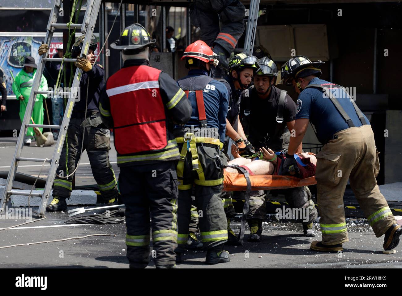 Mexico City, Mexico. 19th Sep, 2023. On National Civil Protection Day ...