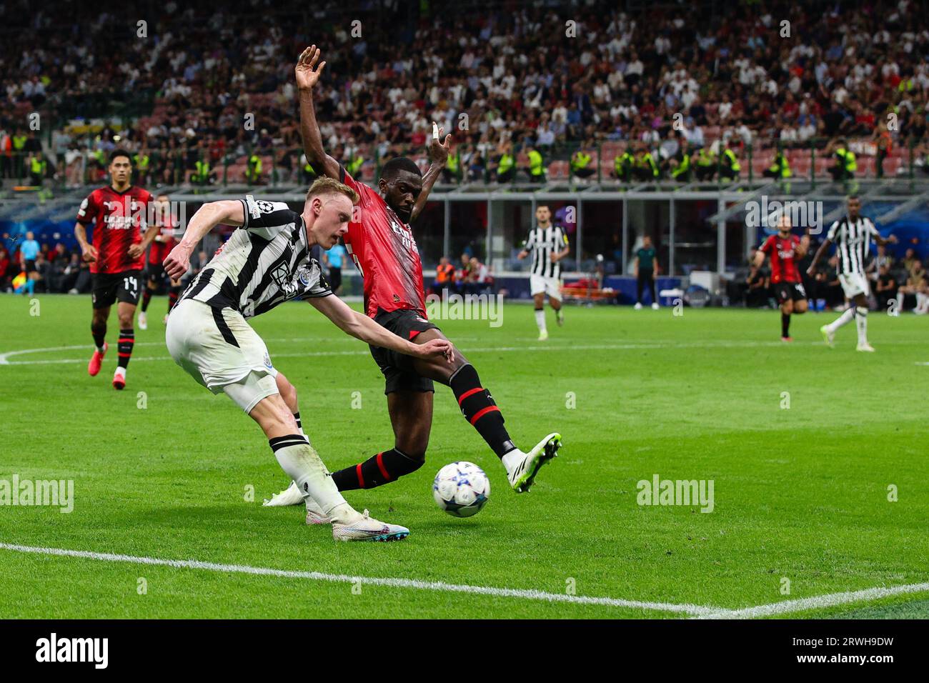 Sean longstaff newcastle united hi-res stock photography and images - Alamy