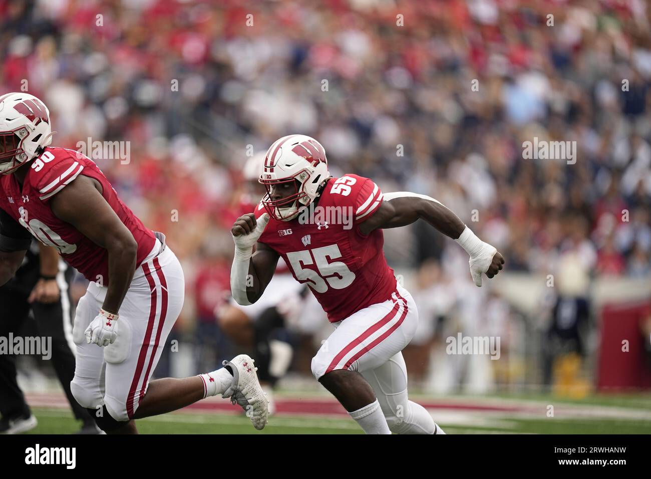 Wisconsin linebacker Maema Njongmeta (55) against Georgia Southern ...