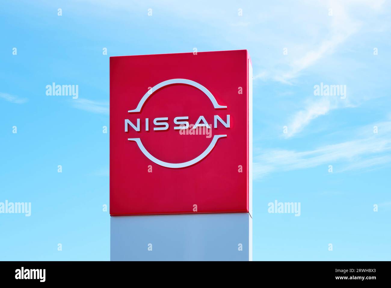 Copy space blue sky logo hi-res stock photography and images - Alamy