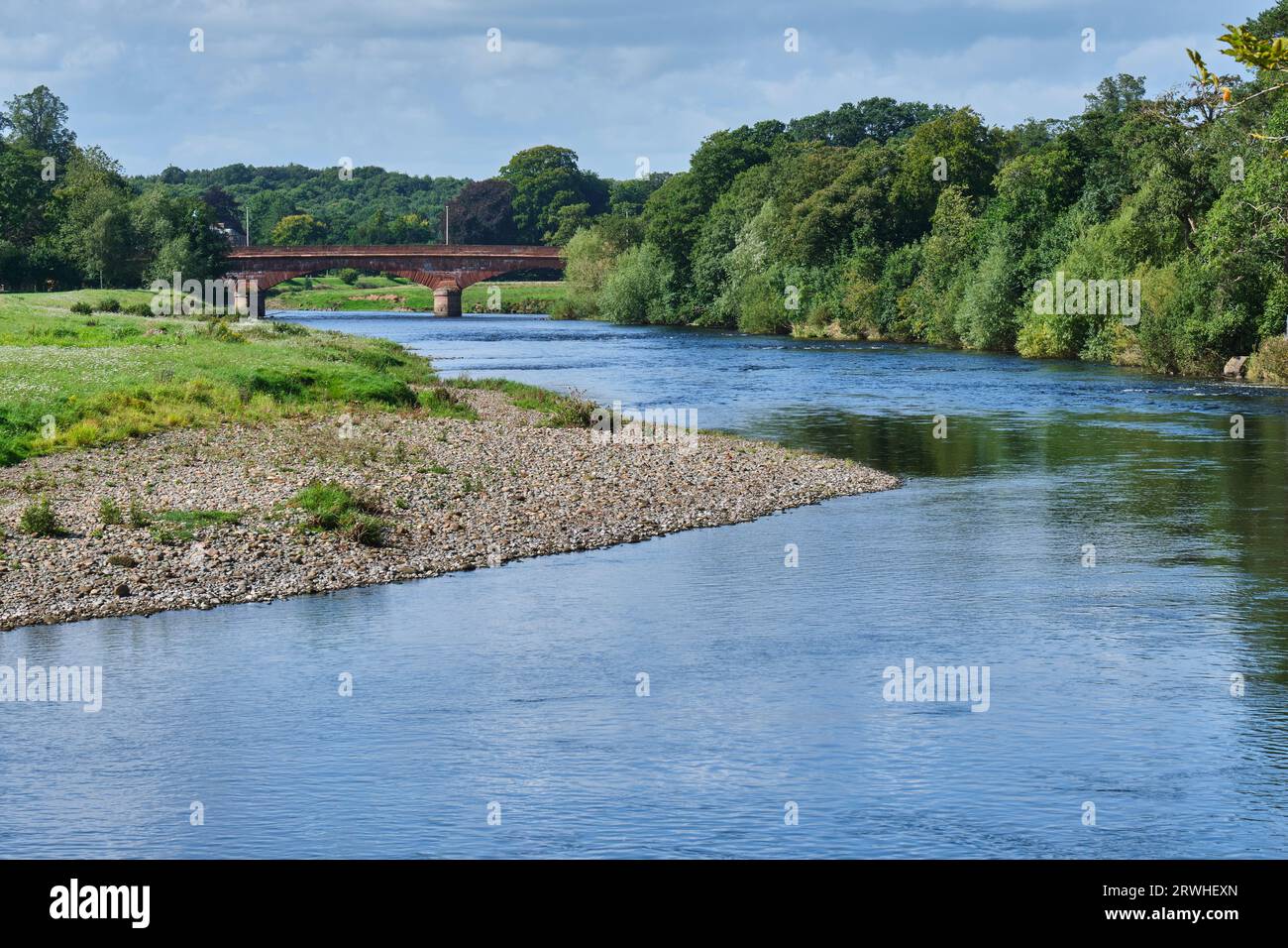The River Eden flowing towards Warwick Bridge at Warwick-on-Eden ...