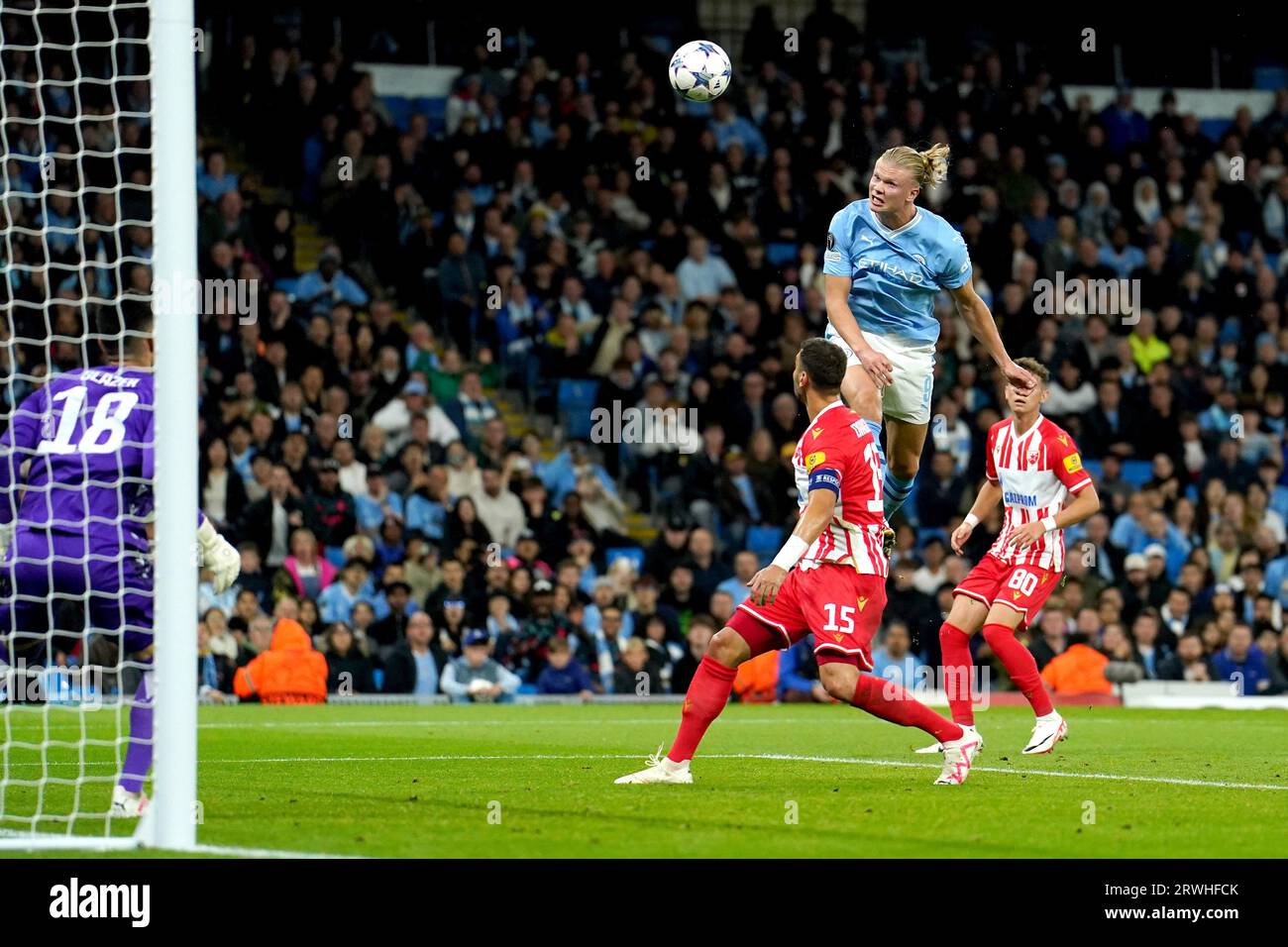 Erling haaland header hi-res stock photography and images - Alamy
