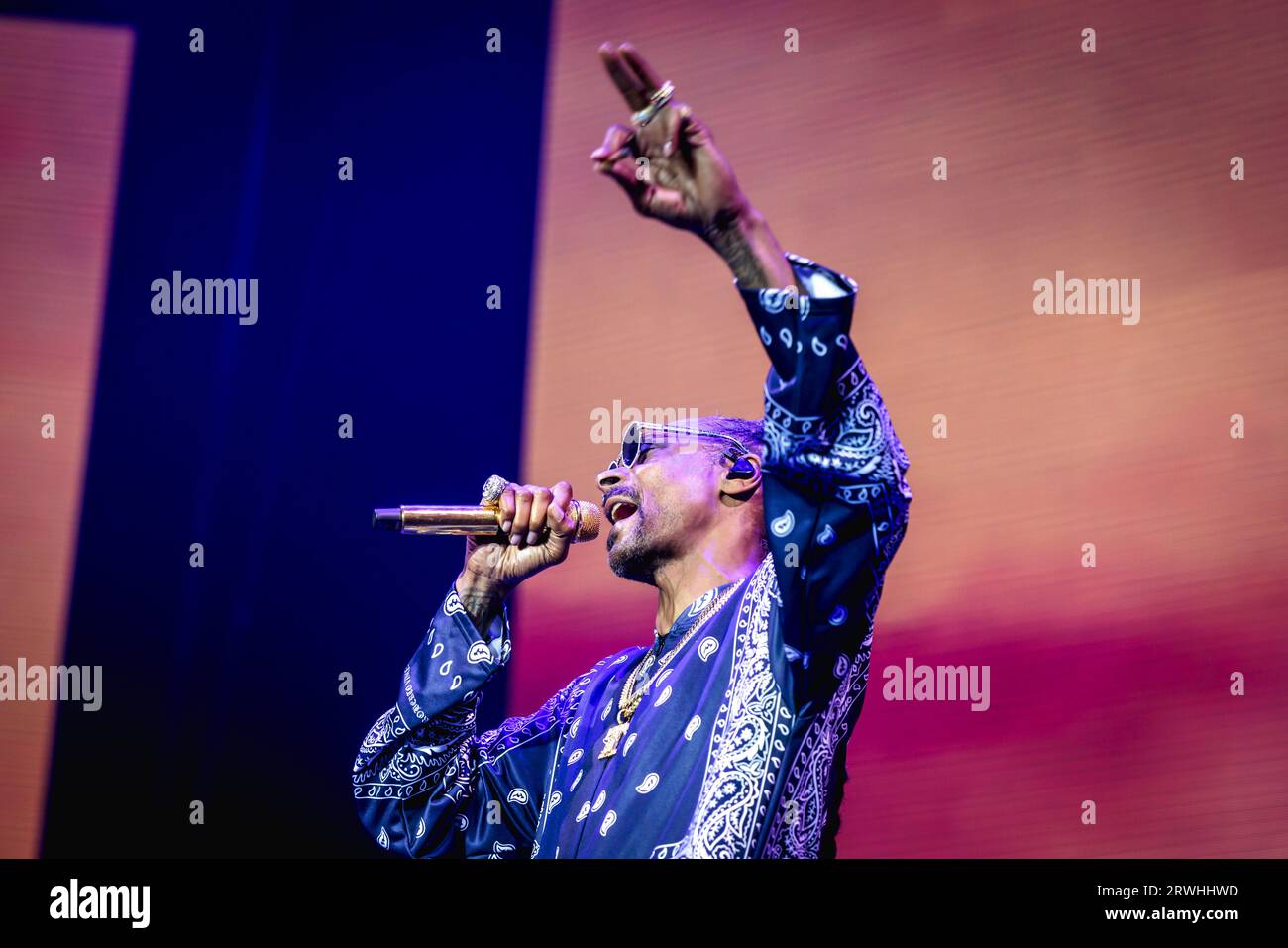 ROTTERDAM - American rapper Snoop Dogg during a performance in ...