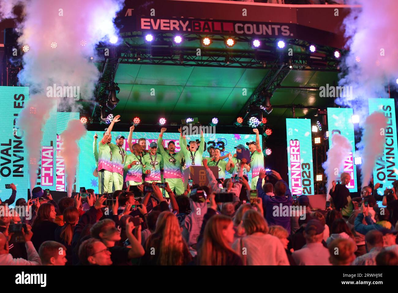 London, England. 27 Aug 2023. The Oval Invincibles lift the Men's ...